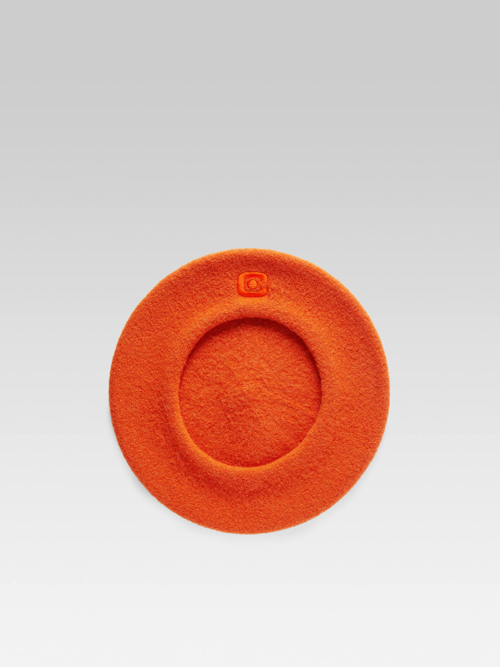 Beret - Pumpkin wool with C logo | Carel Paris